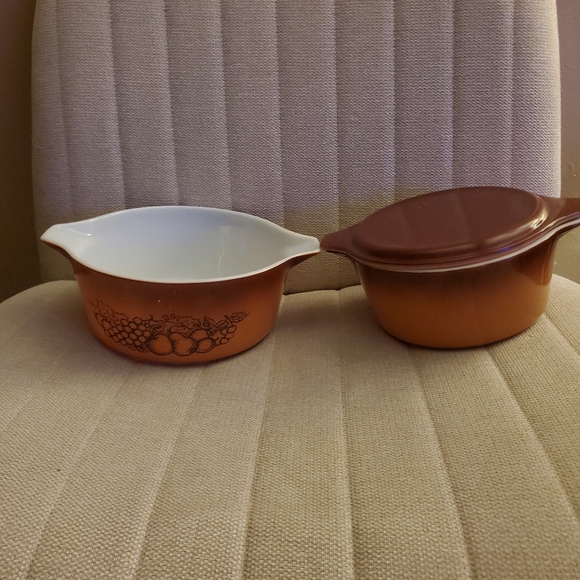 Pyrex | Kitchen | Vintage Pyrex Old Orchard Fruit Brown Casseroles ...